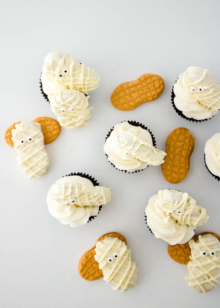 Spookalicious Nutter Butter Halloween Mummy Cupcakes | Haus of Boys
